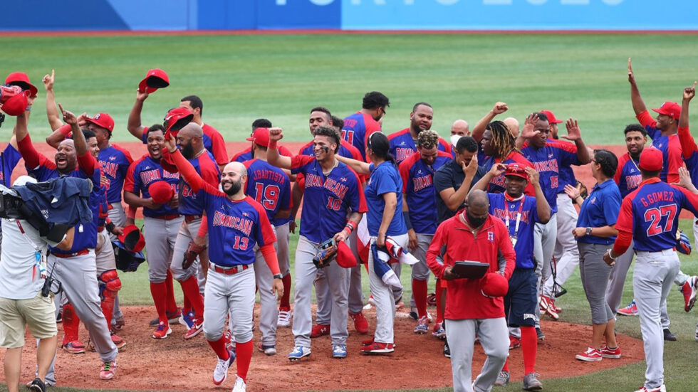 ¡Dominicanos ganan primera medalla olímpica de su historia en béisbol ...